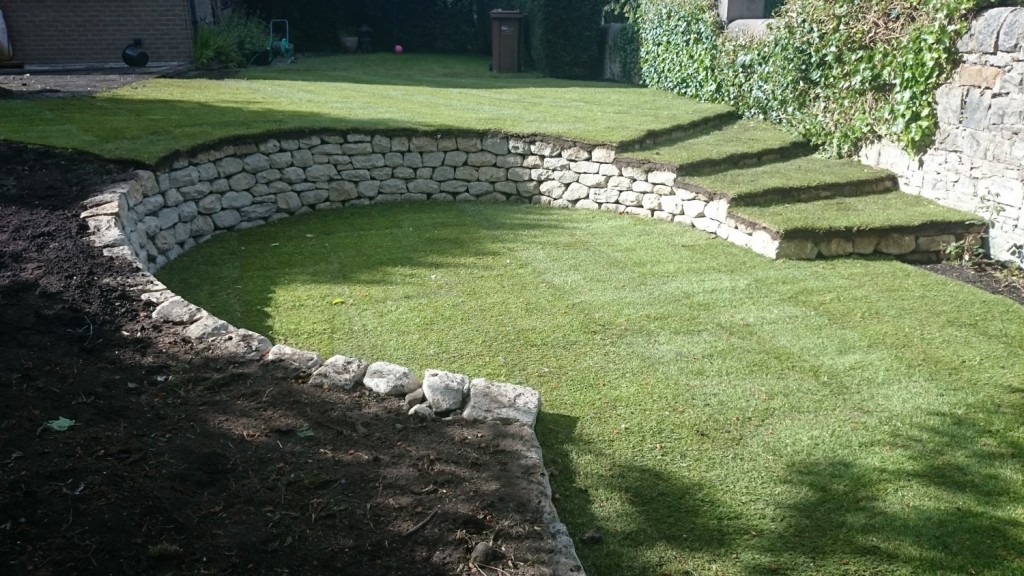 Stone Inspired Edinburgh Turf garden - Stone Inspired