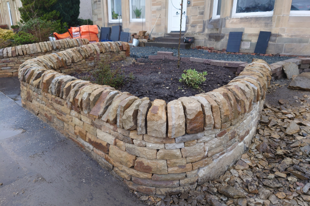 Stone Inspired Dry stone planter - Stone Inspired