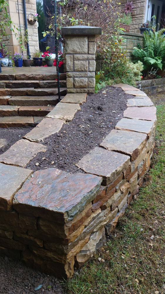 Stone Inspired Dry stone raised bed - Stone Inspired